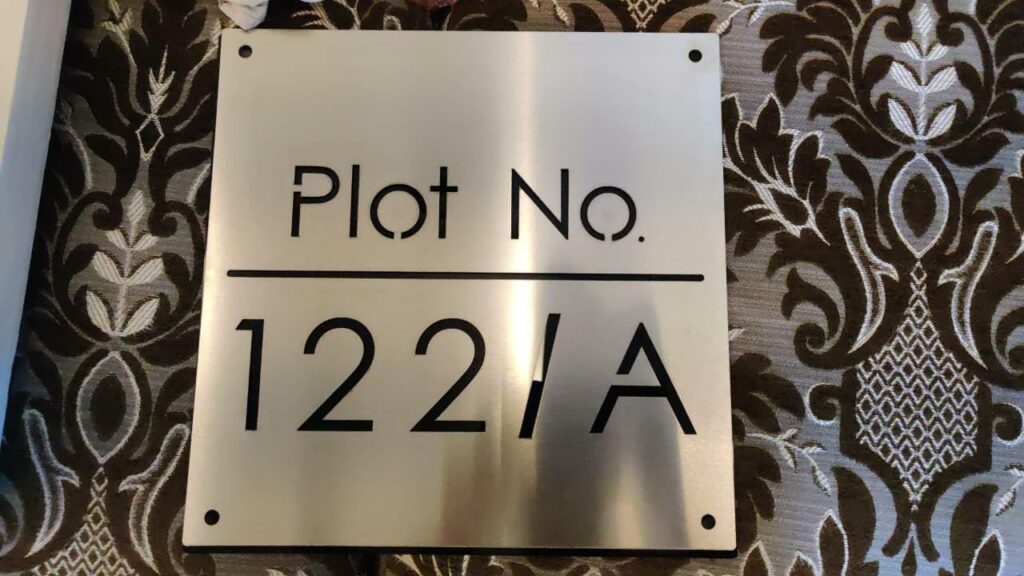 Square Number Plate in Stainless Steel (31 x 31 Cm) – Wall Décor